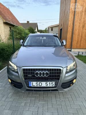 Grey Audi Q5 2011 in Vilnius, with an engine capacity of 2.00 L and mileage of 313 thousand km for 7500 €, photo  on AUTOMOTO.COM.LV