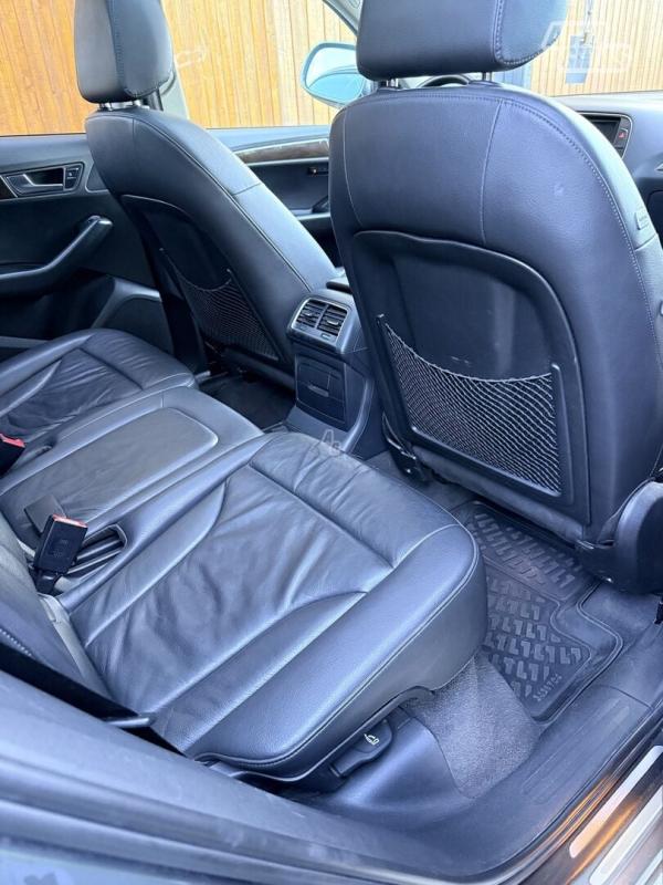 Pelēks Audi Q5 2011 Viļņa, ar dzinēja tilpumu 2.00 L un nobraukumu 313 tūkst. km par 7500 €, foto 6 vietnē AUTOMOTO.COM.LV