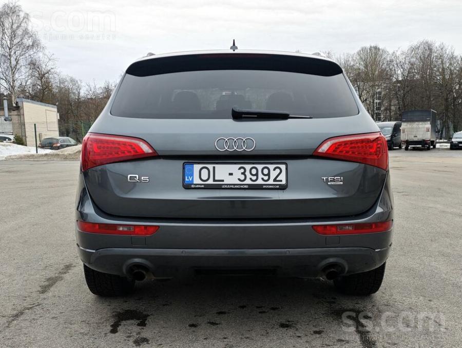 Pelēks Audi Q5 2011 Rīga, ar dzinēja tilpumu 2.00 L un nobraukumu 218 tūkst. km par 10900 €, foto 7 vietnē AUTOMOTO.COM.LV