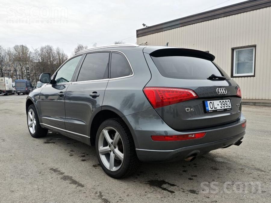 Pelēks Audi Q5 2011 Rīga, ar dzinēja tilpumu 2.00 L un nobraukumu 218 tūkst. km par 10900 €, foto 8 vietnē AUTOMOTO.COM.LV