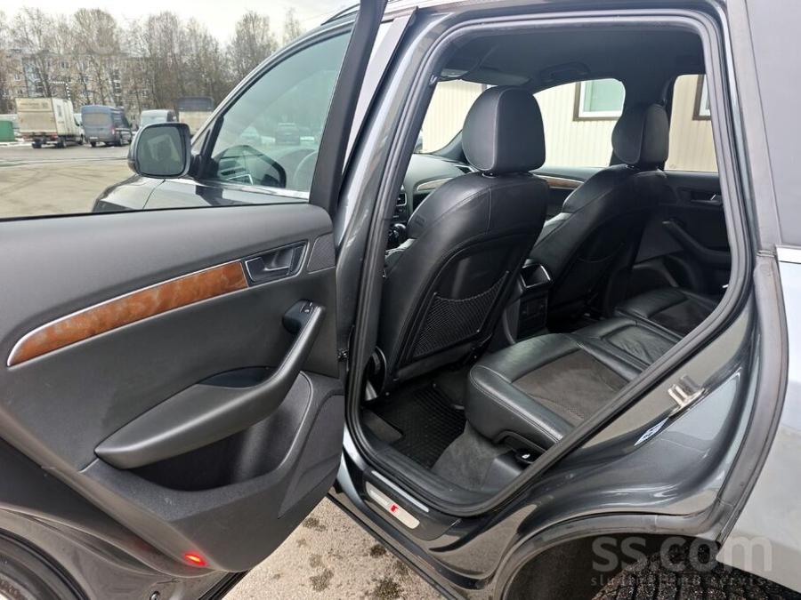 Pelēks Audi Q5 2011 Rīga, ar dzinēja tilpumu 2.00 L un nobraukumu 218 tūkst. km par 10900 €, foto 14 vietnē AUTOMOTO.COM.LV