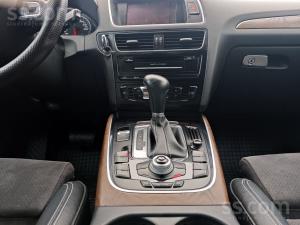 Pelēks Audi Q5 2011 Rīga, ar dzinēja tilpumu 2.00 L un nobraukumu 218 tūkst. km par 10900 €, foto 24 vietnē AUTOMOTO.COM.LV