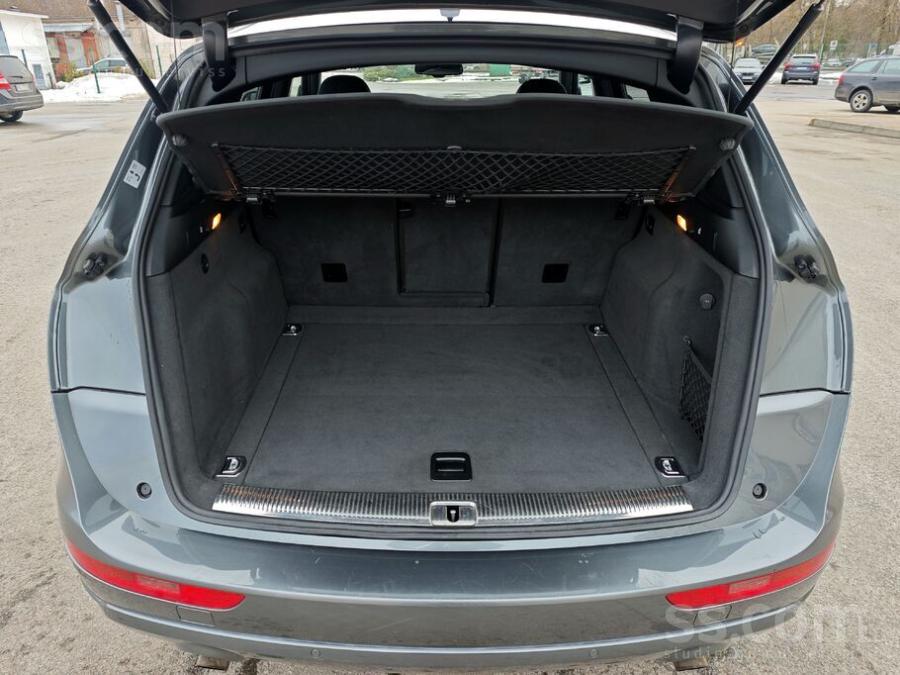 Pelēks Audi Q5 2011 Rīga, ar dzinēja tilpumu 2.00 L un nobraukumu 218 tūkst. km par 10900 €, foto 25 vietnē AUTOMOTO.COM.LV