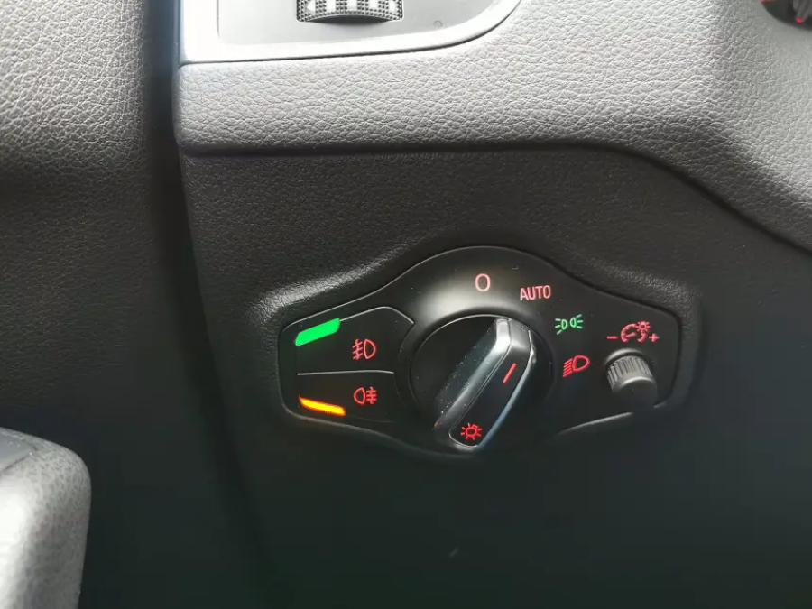 Grey Audi Q5 2011 in Kuldiga, with an engine capacity of 3.00 L and mileage of 189 thousand km for 11400 €, photo 16 on AUTOMOTO.COM.LV