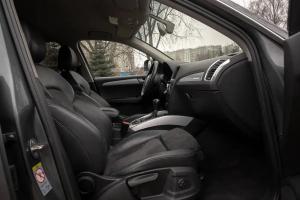 Grey Audi Q5 2011 in Jelgava, with an engine capacity of 2.00 L and mileage of 263 thousand km for 10900 €, photo 18 on AUTOMOTO.COM.LV