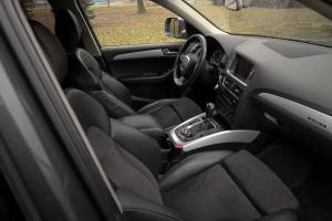 Grey Audi Q5 2011 in Jelgava, with an engine capacity of 2.00 L and mileage of 263 thousand km for 10900 €, photo 19 on AUTOMOTO.COM.LV