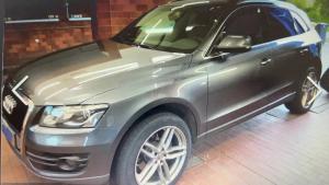 Pelēks Audi Q5 2011 Rīga, ar dzinēja tilpumu 3.00 L un nobraukumu 210 tūkst. km par 9950 €, foto  vietnē AUTOMOTO.COM.LV