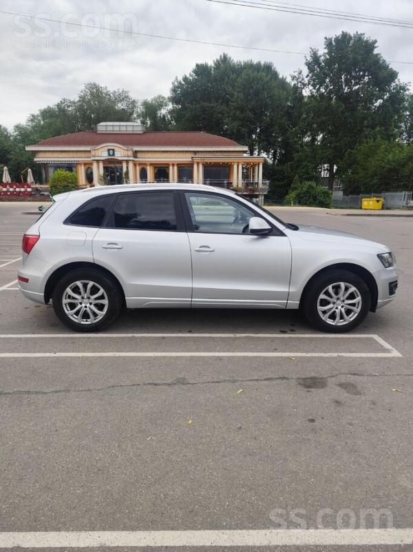 Pelēks Audi Q5 2011 Rīga, ar dzinēja tilpumu 2.00 L un nobraukumu 240 tūkst. km par 7000 €, foto 4 vietnē AUTOMOTO.COM.LV