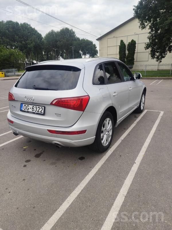 Pelēks Audi Q5 2011 Rīga, ar dzinēja tilpumu 2.00 L un nobraukumu 240 tūkst. km par 7000 €, foto 7 vietnē AUTOMOTO.COM.LV