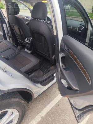 Grey Audi Q5 2011 in Riga, with an engine capacity of 2.00 L and mileage of 240 thousand km for 7000 €, photo 12 on AUTOMOTO.COM.LV