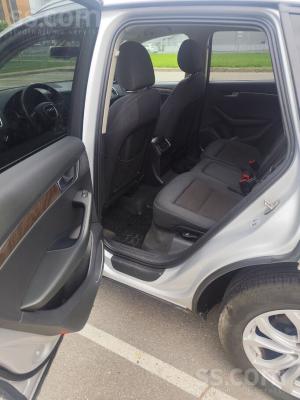 Grey Audi Q5 2011 in Riga, with an engine capacity of 2.00 L and mileage of 240 thousand km for 7000 €, photo 13 on AUTOMOTO.COM.LV