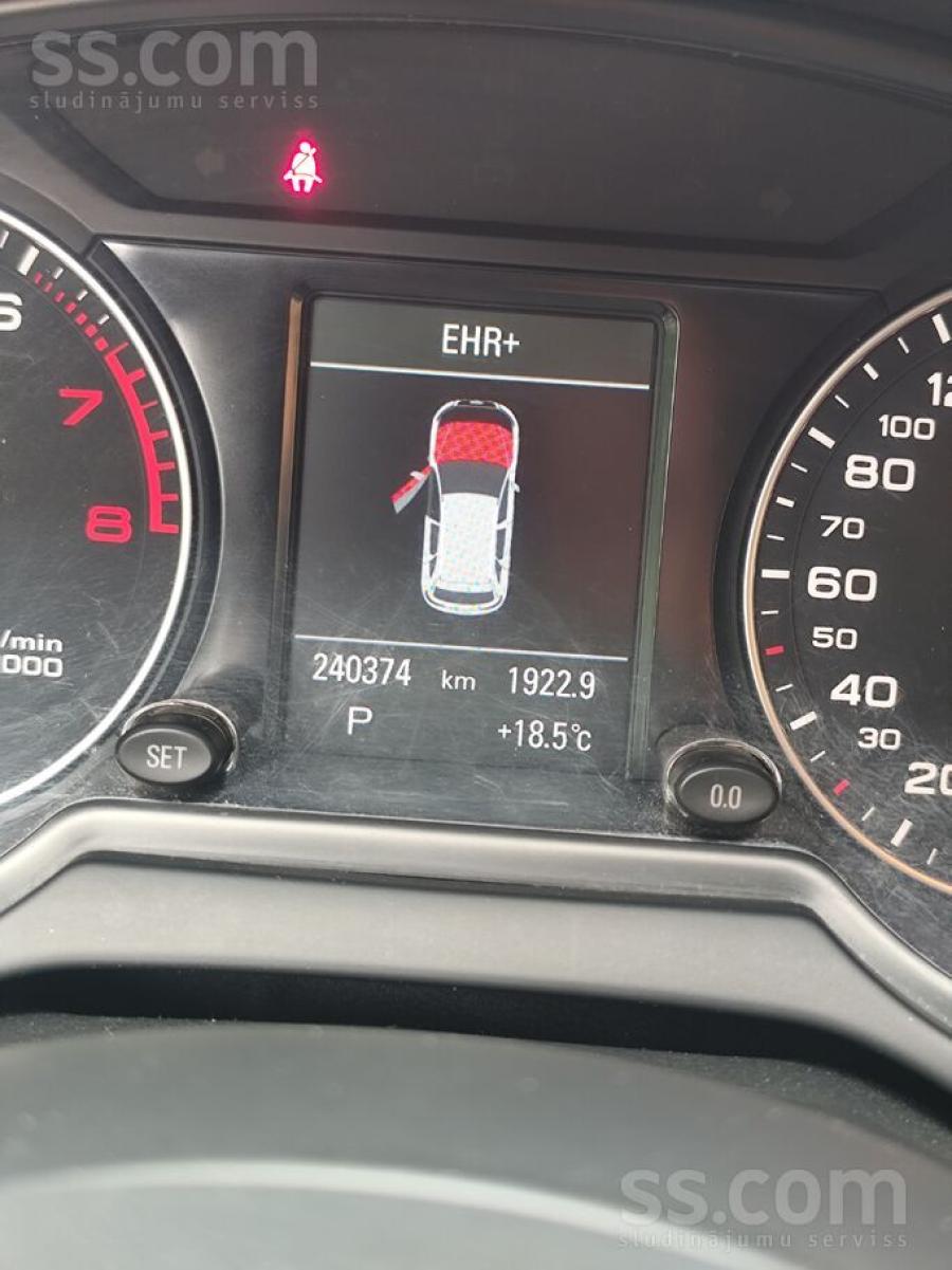 Grey Audi Q5 2011 in Riga, with an engine capacity of 2.00 L and mileage of 240 thousand km for 7000 €, photo 14 on AUTOMOTO.COM.LV