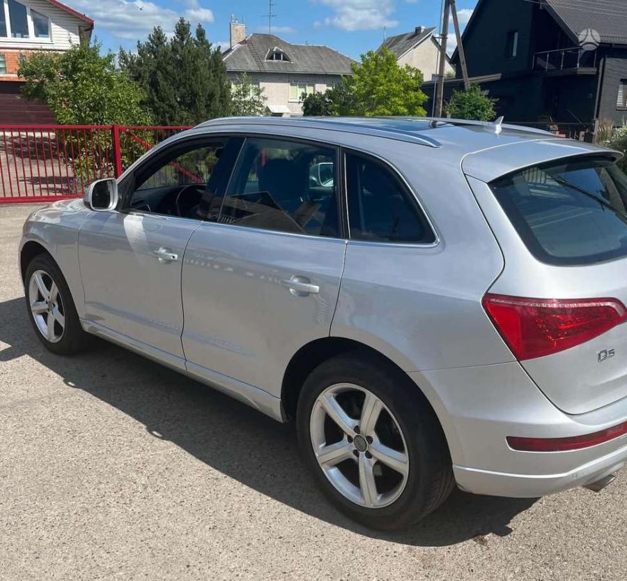 Pelēks Audi Q5 2011 Marijampole, ar dzinēja tilpumu 1.96 L un nobraukumu 290 tūkst. km par 7250 €, foto 4 vietnē AUTOMOTO.COM.LV