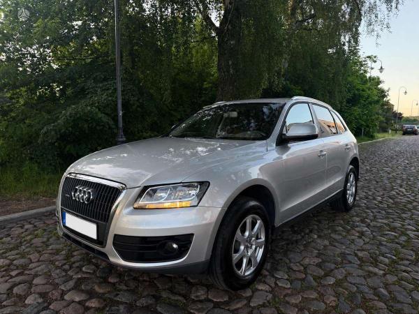 Grey Audi Q5 2011 in Kaunas, with an engine capacity of 1.97 L and mileage of 337 thousand km for 8500 €, photo 1 on AUTOMOTO.COM.LV