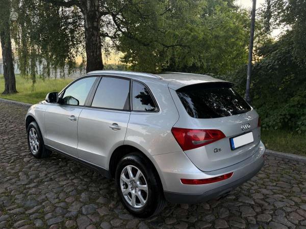 Grey Audi Q5 2011 in Kaunas, with an engine capacity of 1.97 L and mileage of 337 thousand km for 8500 €, photo 5 on AUTOMOTO.COM.LV