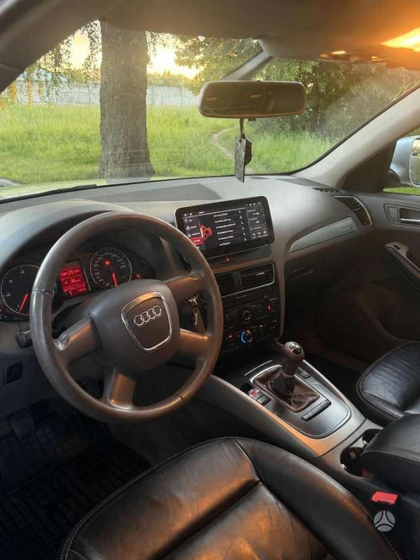 Grey Audi Q5 2011 in Kaunas, with an engine capacity of 1.97 L and mileage of 337 thousand km for 8500 €, photo 9 on AUTOMOTO.COM.LV