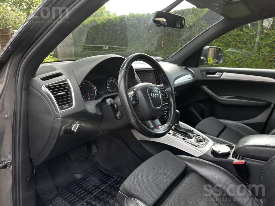 Pelēks Audi Q5 2011 Liepāja, ar dzinēja tilpumu 3.00 L un nobraukumu 267 tūkst. km par 12600 €, foto 8 vietnē AUTOMOTO.COM.LV