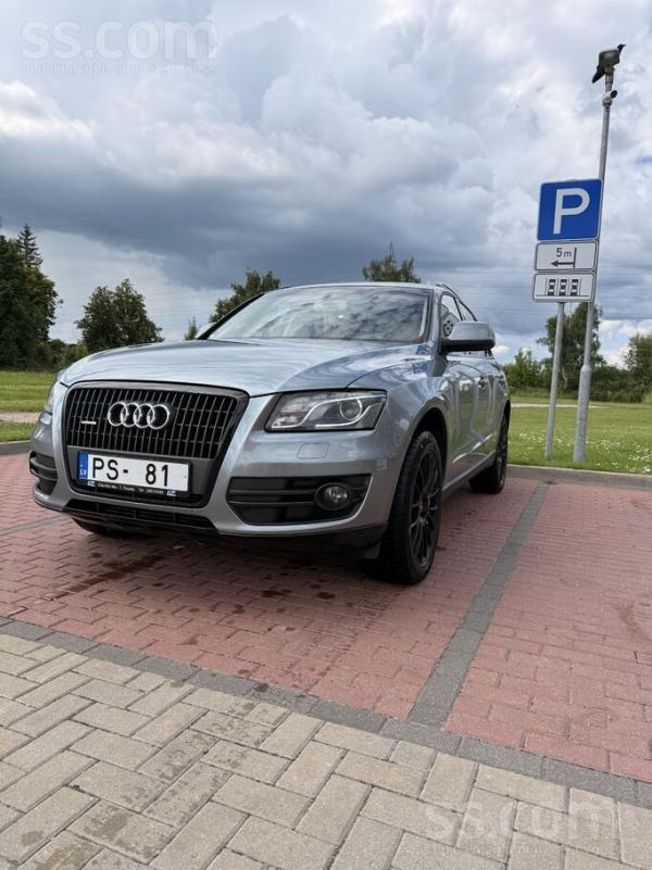 Pelēks Audi Q5 2011 Jelgava, ar dzinēja tilpumu 2.00 L un nobraukumu 300 tūkst. km par 11000 €, foto 1 vietnē AUTOMOTO.COM.LV