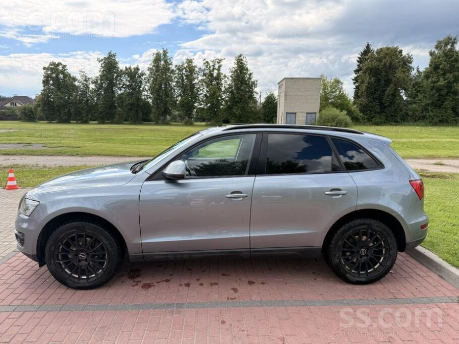 Grey Audi Q5 2011 in Jelgava, with an engine capacity of 2.00 L and mileage of 300 thousand km for 11000 €, photo 5 on AUTOMOTO.COM.LV