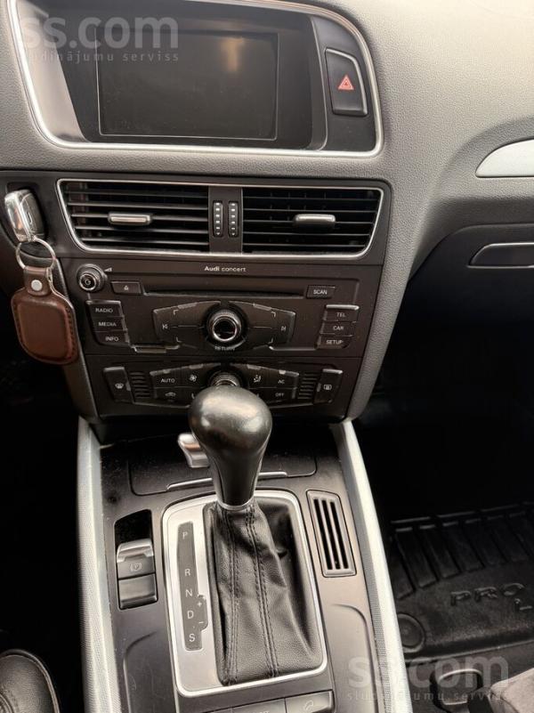 Pelēks Audi Q5 2011 Jelgava, ar dzinēja tilpumu 2.00 L un nobraukumu 300 tūkst. km par 11000 €, foto 9 vietnē AUTOMOTO.COM.LV