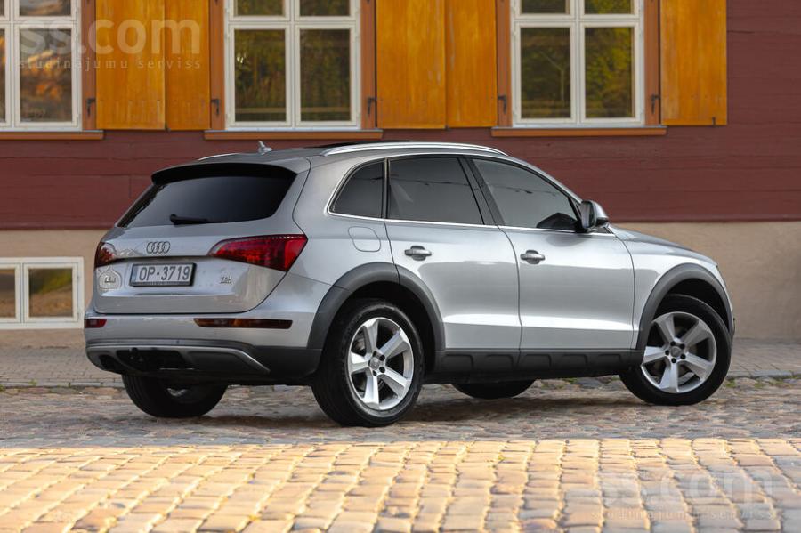 Pelēks Audi Q5 2011 Jelgava, ar dzinēja tilpumu 2.00 L un nobraukumu 265 tūkst. km par 8750 €, foto 4 vietnē AUTOMOTO.COM.LV