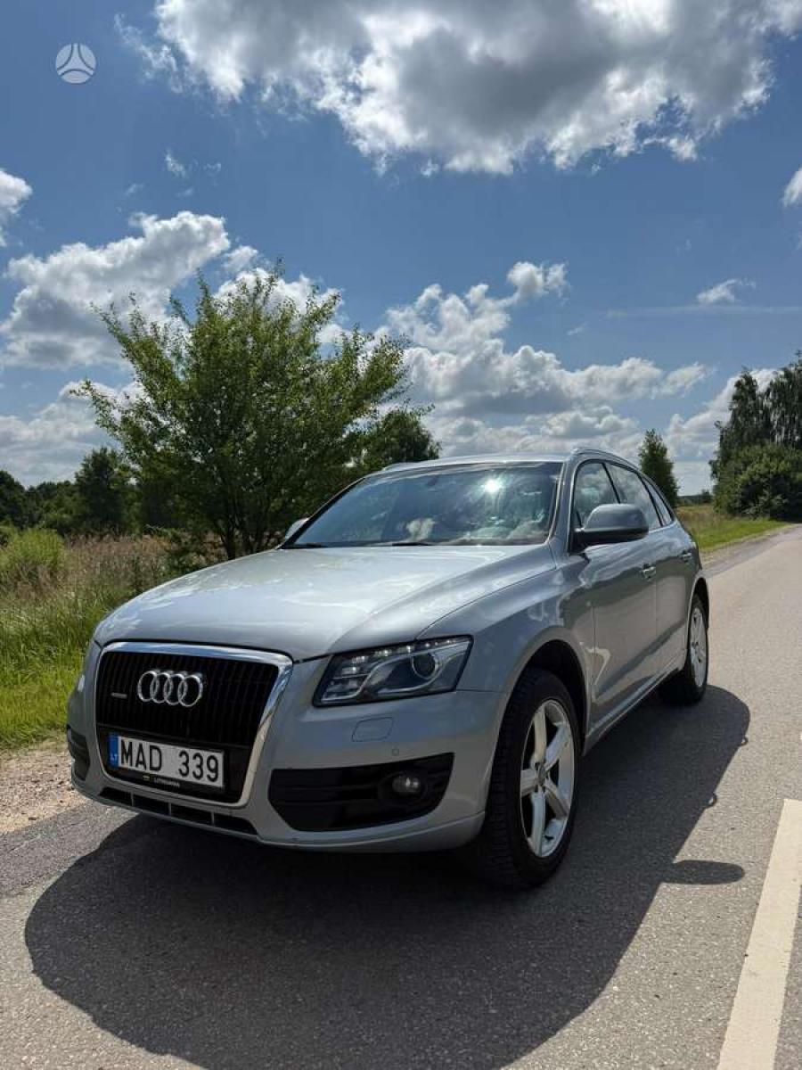 Pelēks Audi Q5 2011 Viļņa, ar dzinēja tilpumu 2.97 L un nobraukumu 299 tūkst. km par 9600 €, foto 1 vietnē AUTOMOTO.COM.LV