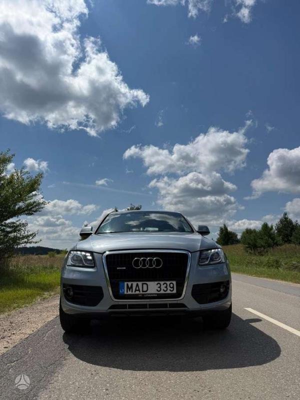 Grey Audi Q5 2011 in Vilnius, with an engine capacity of 2.97 L and mileage of 299 thousand km for 9600 €, photo 2 on AUTOMOTO.COM.LV