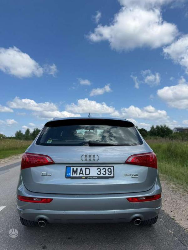Grey Audi Q5 2011 in Vilnius, with an engine capacity of 2.97 L and mileage of 299 thousand km for 9600 €, photo 6 on AUTOMOTO.COM.LV