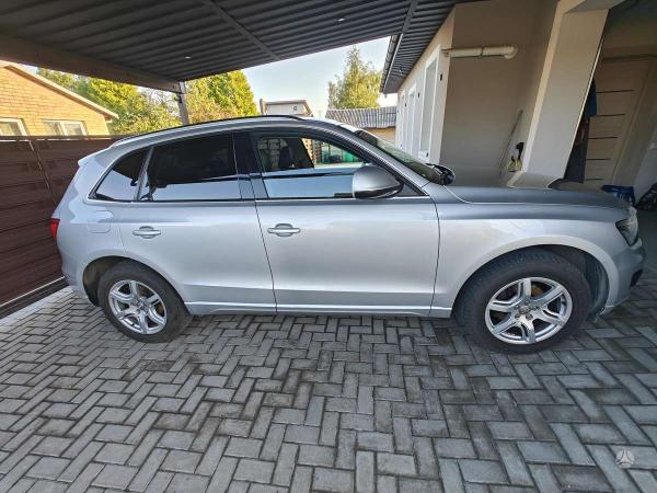 Grey Audi Q5 2011 in Siauliai, with an engine capacity of 1.97 L and mileage of 209 thousand km for 10500 €, photo 7 on AUTOMOTO.COM.LV