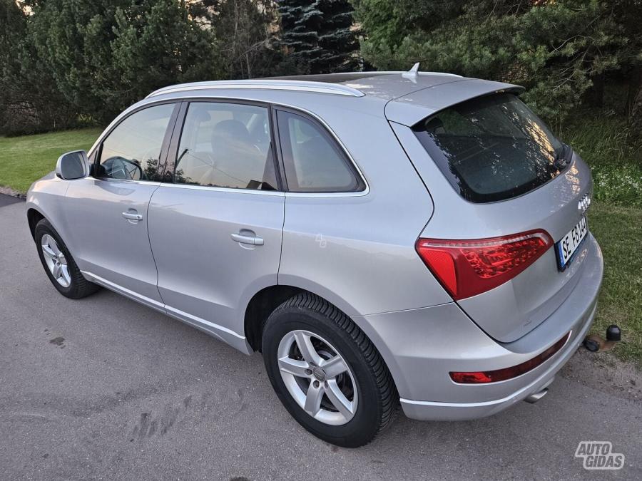 Grey Audi Q5 2011 in Mazeikiai, with an engine capacity of 3.00 L and mileage of 284 thousand km for 7200 €, photo 12 on AUTOMOTO.COM.LV