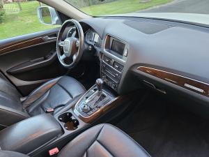 Grey Audi Q5 2011 in Mazeikiai, with an engine capacity of 3.00 L and mileage of 284 thousand km for 7200 €, photo 15 on AUTOMOTO.COM.LV