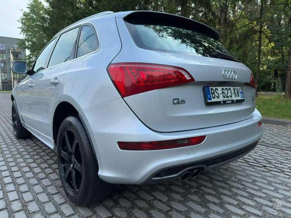 Grey Audi Q5 2011 in Vilnius, with an engine capacity of 1.97 L and mileage of 193 thousand km for 9100 €, photo 5 on AUTOMOTO.COM.LV