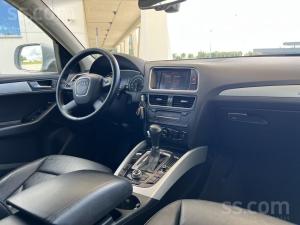 Grey Audi Q5 2011 in Rezekne, with an engine capacity of 2.00 L and mileage of 267 thousand km for 10200 €, photo 9 on AUTOMOTO.COM.LV