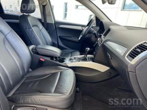Grey Audi Q5 2011 in Rezekne, with an engine capacity of 2.00 L and mileage of 267 thousand km for 10200 €, photo 12 on AUTOMOTO.COM.LV
