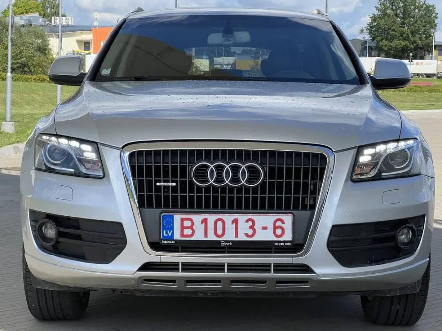 Pelēks Audi Q5 2011 Rēzekne, ar dzinēja tilpumu 2.00 L un nobraukumu 267 tūkst. km par 10200 €, foto 1 vietnē AUTOMOTO.COM.LV
