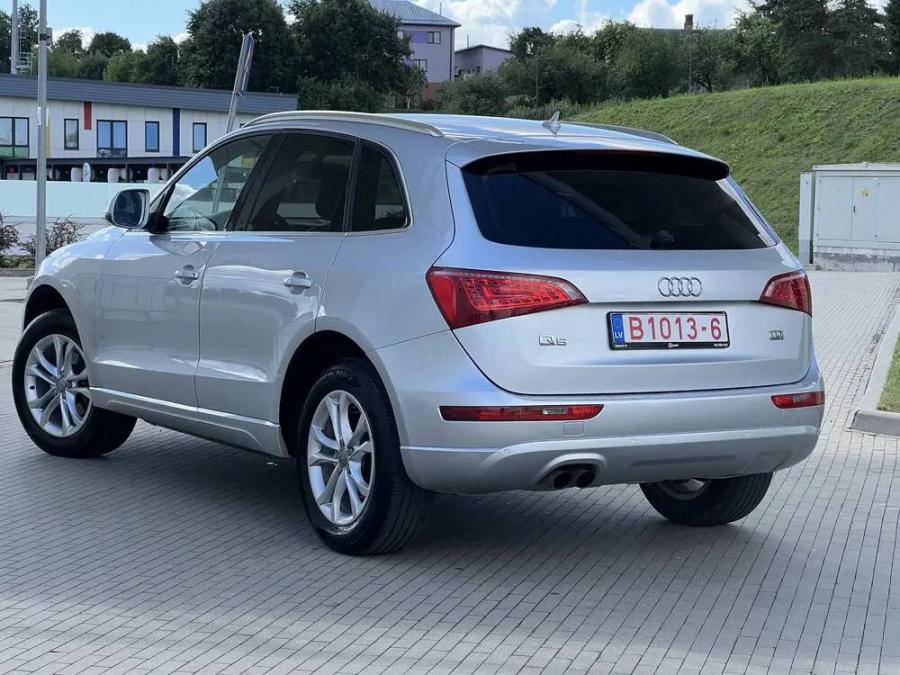 Pelēks Audi Q5 2011 Rēzekne, ar dzinēja tilpumu 2.00 L un nobraukumu 267 tūkst. km par 10200 €, foto 5 vietnē AUTOMOTO.COM.LV