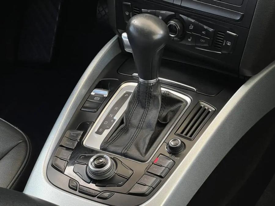 Pelēks Audi Q5 2011 Rēzekne, ar dzinēja tilpumu 2.00 L un nobraukumu 267 tūkst. km par 10200 €, foto 11 vietnē AUTOMOTO.COM.LV