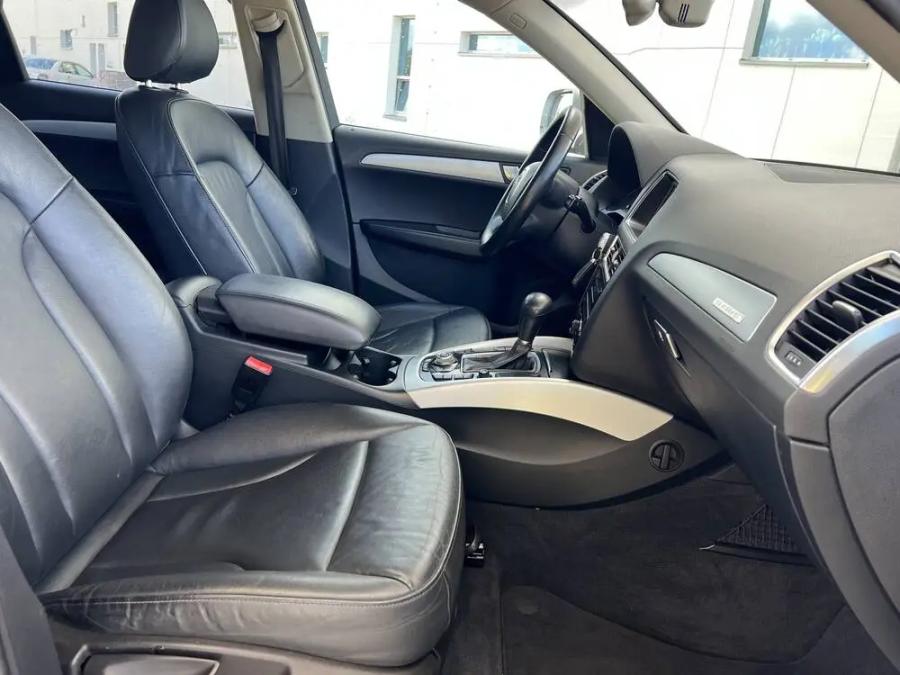 Pelēks Audi Q5 2011 Rēzekne, ar dzinēja tilpumu 2.00 L un nobraukumu 267 tūkst. km par 10200 €, foto 12 vietnē AUTOMOTO.COM.LV