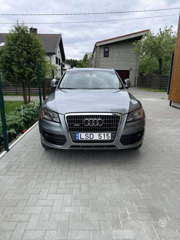 Grey Audi Q5 2011 in Vilnius, with an engine capacity of 1.98 L and mileage of 313 thousand km for 7100 €, photo 1 on AUTOMOTO.COM.LV