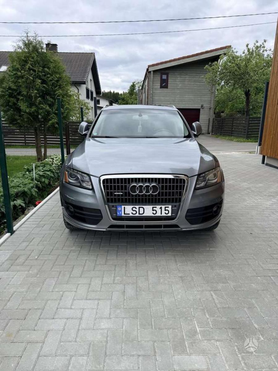 Grey Audi Q5 2011 in Vilnius, with an engine capacity of 1.98 L and mileage of 313 thousand km for 7100 €, photo 1 on AUTOMOTO.COM.LV