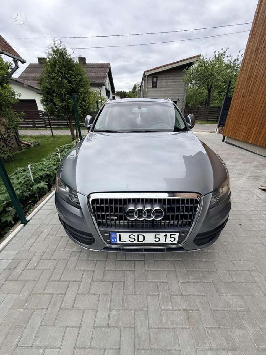 Grey Audi Q5 2011 in Vilnius, with an engine capacity of 1.98 L and mileage of 313 thousand km for 7100 €, photo 3 on AUTOMOTO.COM.LV