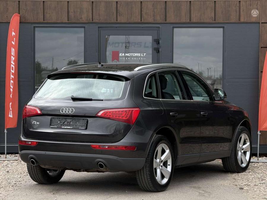 Grey Audi Q5 2011 in Vilnius, with an engine capacity of 2.97 L and mileage of 324 thousand km for 9400 €, photo 6 on AUTOMOTO.COM.LV