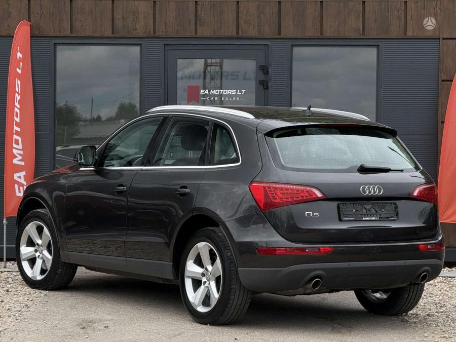 Grey Audi Q5 2011 in Vilnius, with an engine capacity of 2.97 L and mileage of 324 thousand km for 9400 €, photo 8 on AUTOMOTO.COM.LV