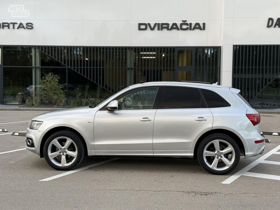 Pelēks Audi Q5 2011 Šauļi, ar dzinēja tilpumu 3.20 L un nobraukumu 269 tūkst. km par 6500 €, foto 1 vietnē AUTOMOTO.COM.LV