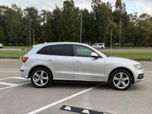 Pelēks Audi Q5 2011 Šauļi, ar dzinēja tilpumu 3.20 L un nobraukumu 269 tūkst. km par 6500 €, foto 7 vietnē AUTOMOTO.COM.LV