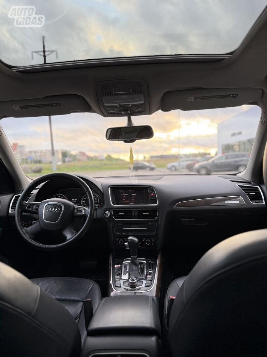 Pelēks Audi Q5 2011 Šauļi, ar dzinēja tilpumu 3.20 L un nobraukumu 269 tūkst. km par 6500 €, foto 12 vietnē AUTOMOTO.COM.LV