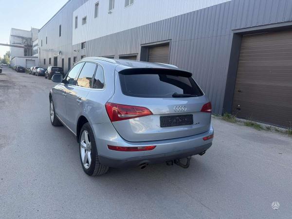 Grey Audi Q5 2011 in Panevezys, with an engine capacity of 2.97 L and mileage of 265 thousand km for 6555 €, photo 8 on AUTOMOTO.COM.LV