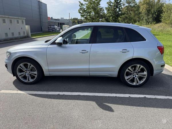 Pelēks Audi Q5 2011 Klaipėda, ar dzinēja tilpumu 1.98 L un nobraukumu 293 tūkst. km par 6900 €, foto 6 vietnē AUTOMOTO.COM.LV