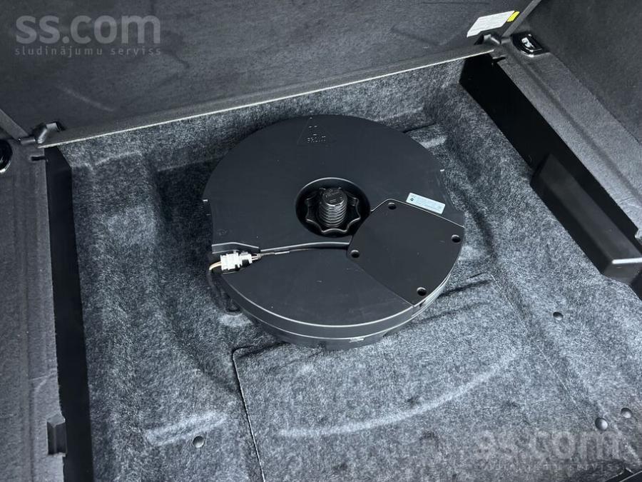 Grey Audi Q5 2011 in Riga, with an engine capacity of 3.00 L and mileage of 210 thousand km for 10990 €, photo 32 on AUTOMOTO.COM.LV