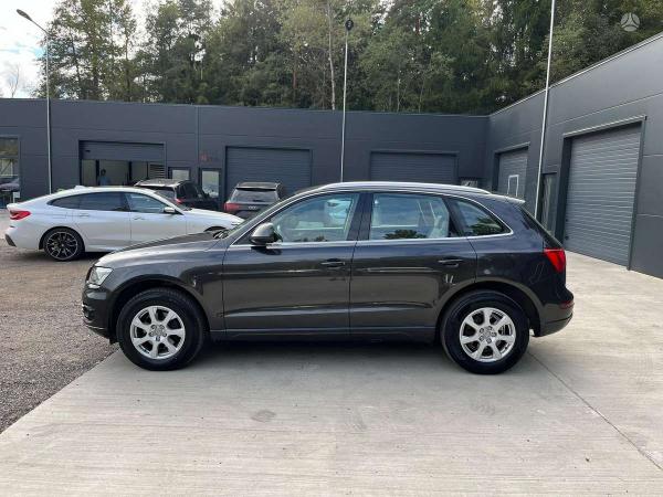 Grey Audi Q5 2011 in Utena, with an engine capacity of 1.97 L and mileage of 247 thousand km for 9350 €, photo 4 on AUTOMOTO.COM.LV